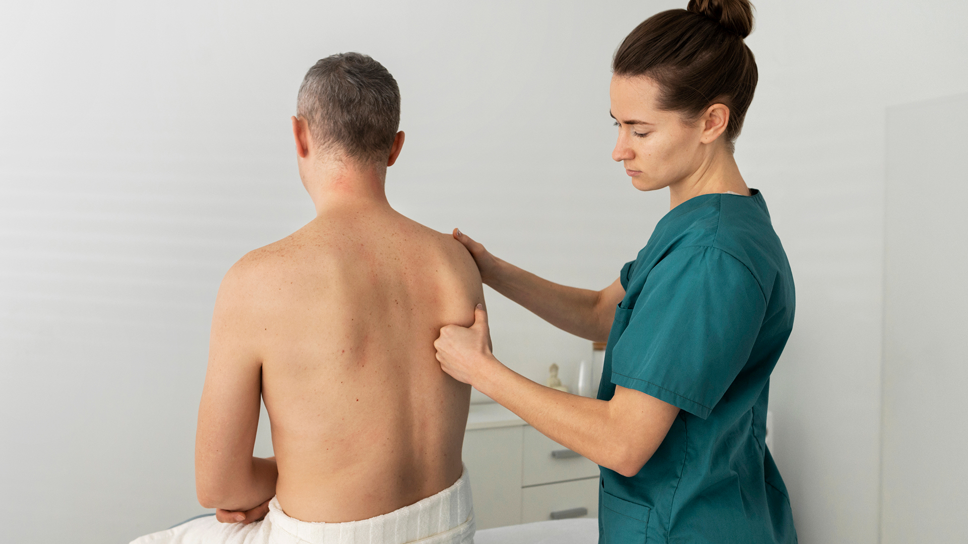Avaliação postural clínica: o primeiro passo para corrigir sua postura ...